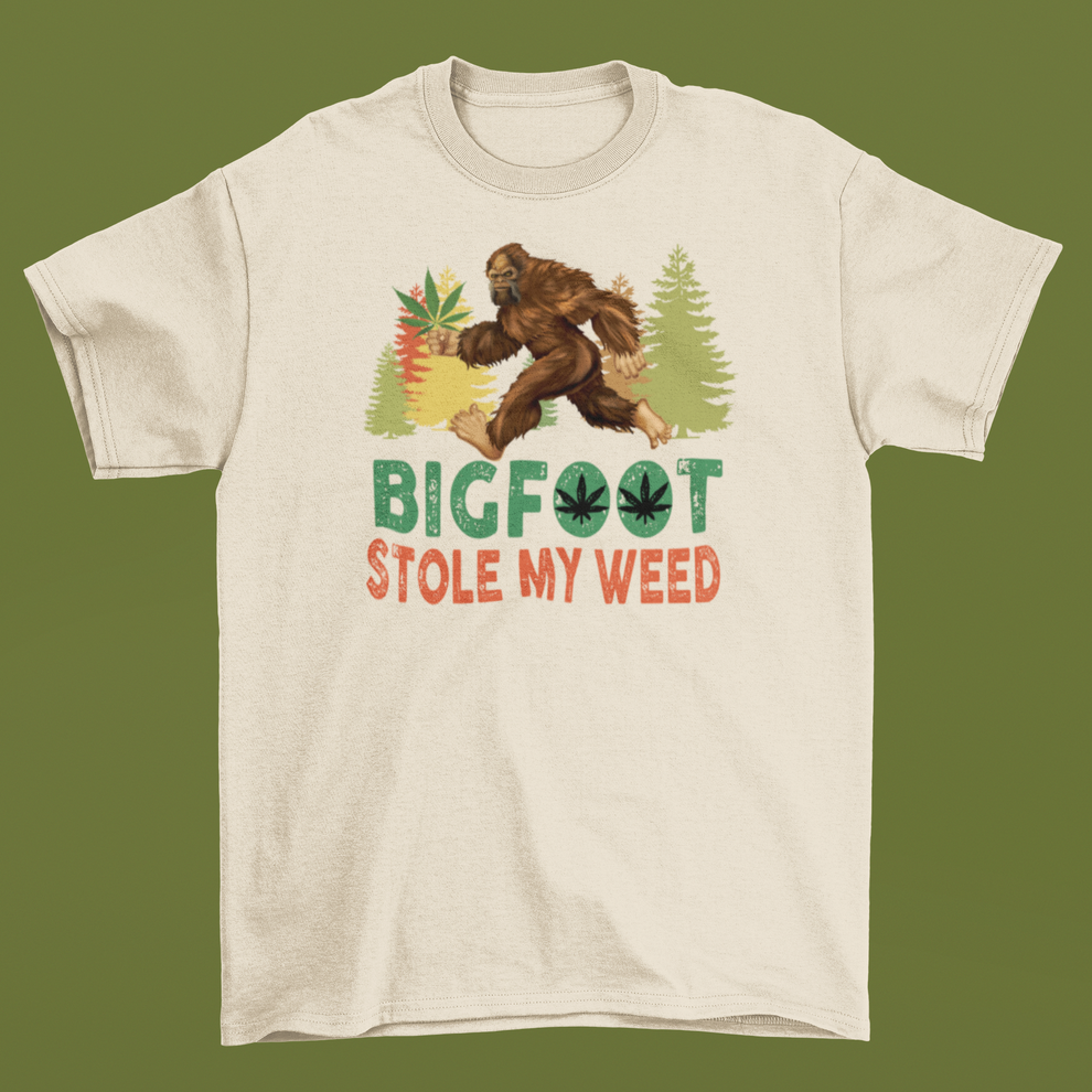 Bigfoot stole my weed t-shirt (black) – SquatchinCountry